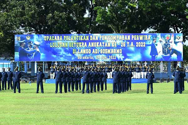 KSAU Lantik 174 Perwira Lulusan Angkatan ke-26 Setukpa TNI AU - Espos.id