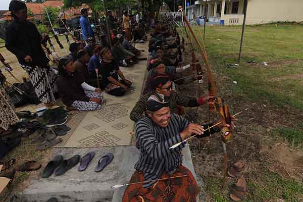 Lomba Jemparingan di Boyolali, Lestarikan Olahraga Panahan Tradisional - Espos.id | Espos ...