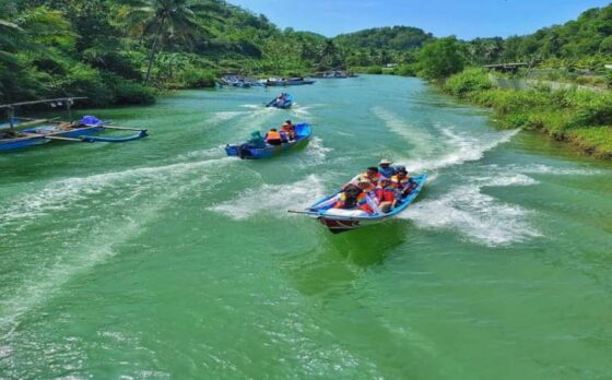 Menikmati Keseruan Kali Cokel Pacitan: Rute, Tarif Masuk & Aktivitas ...