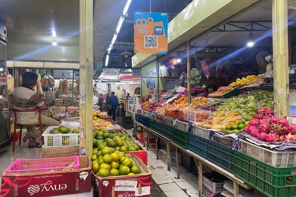 Maju-Mundur Pedagang Hadapi Digitalisasi Pasar Tradisional - Espos.id